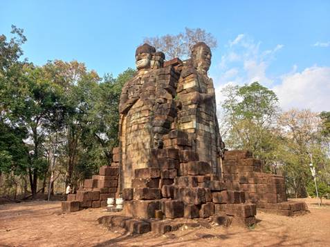 Prasat Chaktomuk : Les sentinelles sacrées de Preah Khan - Wonders of ...